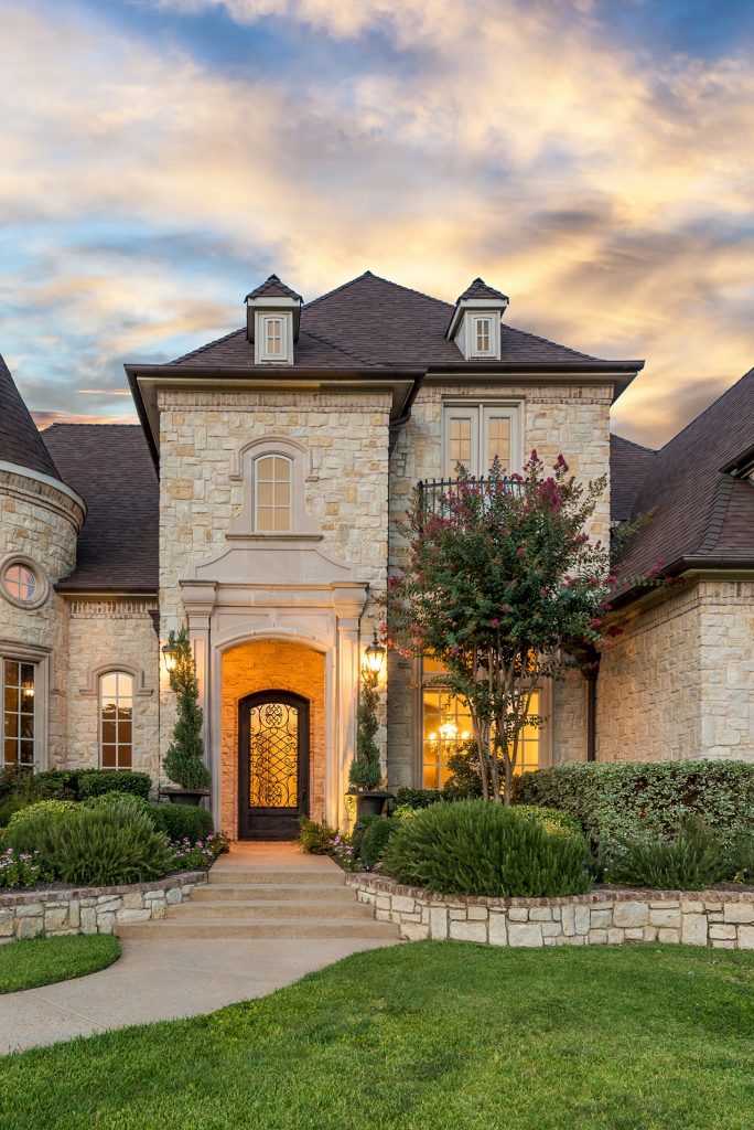 Beldon Hollow Custom Home in Dallas Fort Worth Issue 12.5