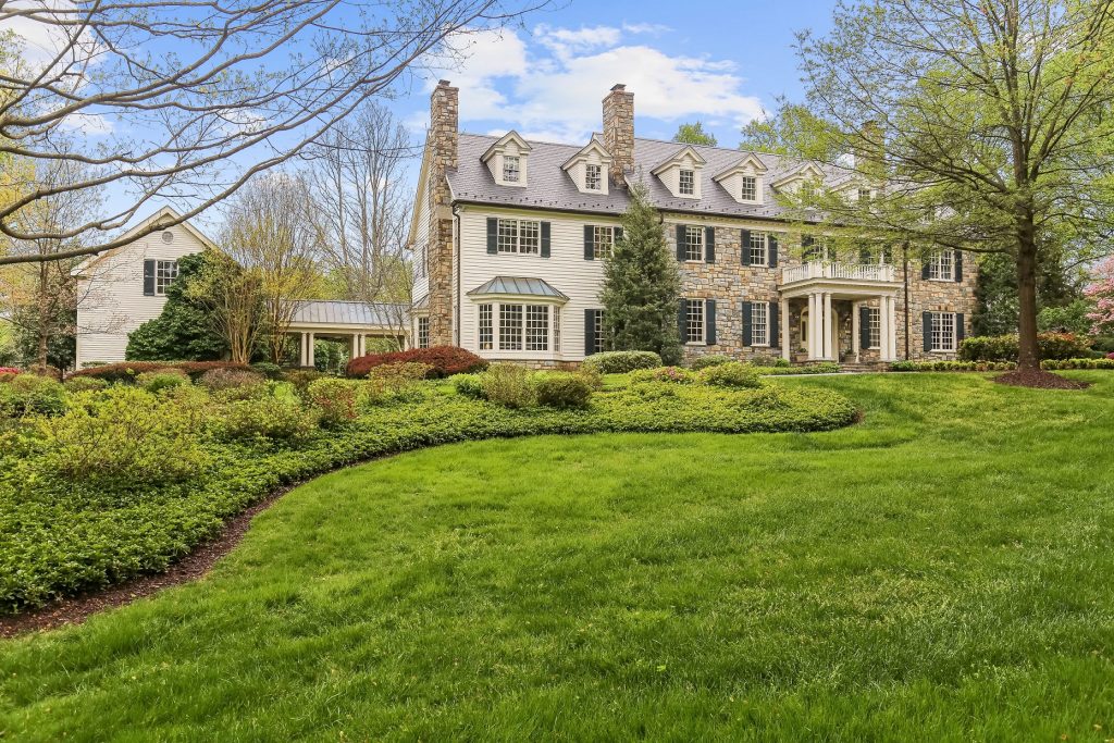 Potomac Farm Estates Home in Washington DC, Issue 13.2