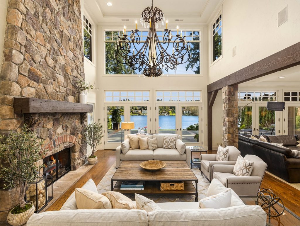 Hunts Point Estate on the Cover of LHM Seattle 14.1