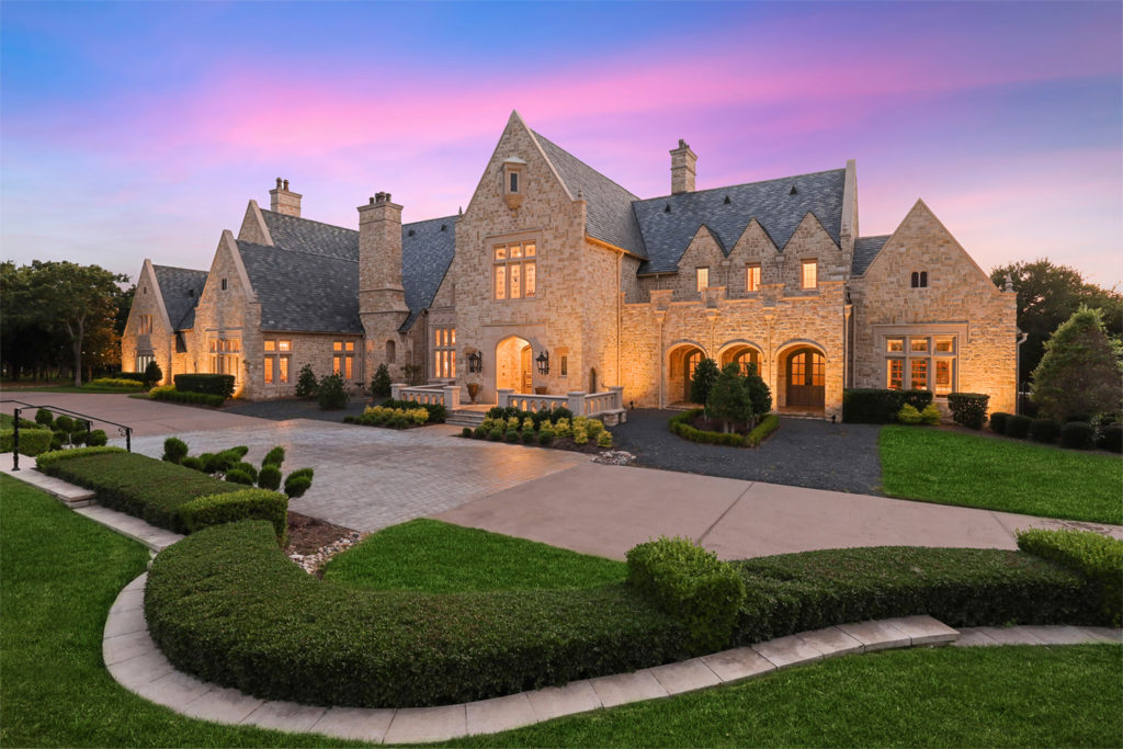 English Countryside Estate Living on the Cover of LHM Dallas 16.3
