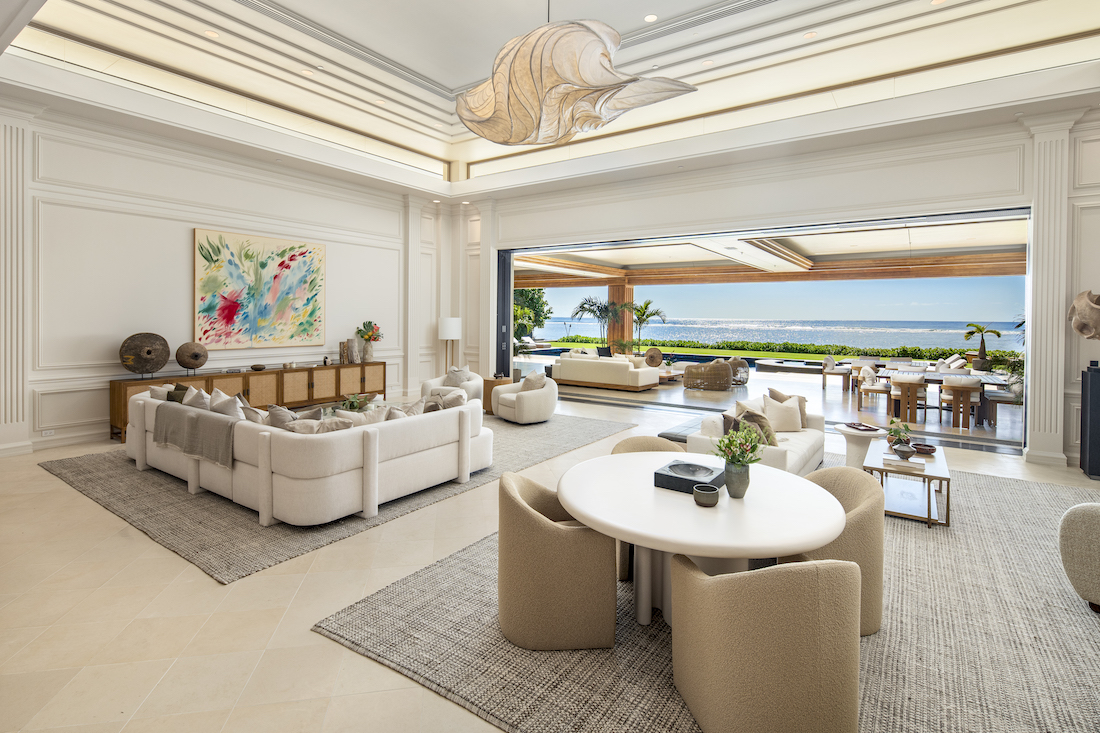 The Ultimate Oceanfront Retreat on the Cover of LHM Hawaii | Pacific ...