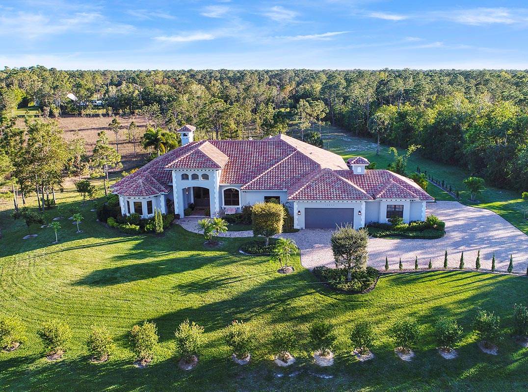 Luxury Homes, Real Estate, Realtors - Luxury Home Magazine