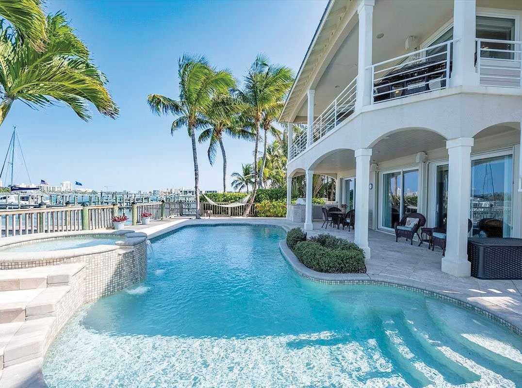 The Palm Beaches - Breathtaking Direct Intracoastal Views