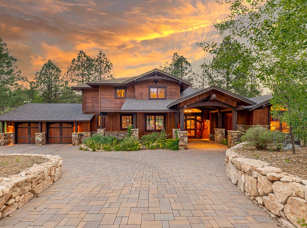 Luxury Homes, Real Estate, Realtors - Luxury Home Magazine