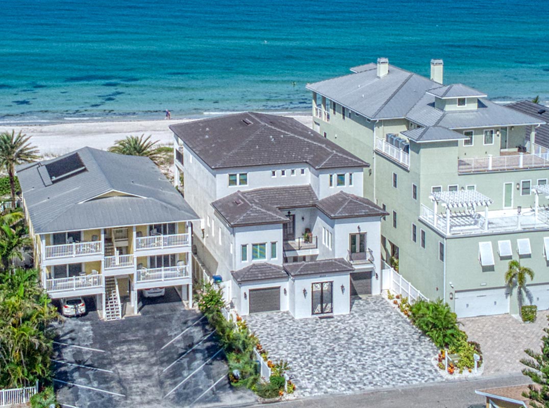 LHM Tampa Bay - Beautiful Gulf Front Contemporary Home