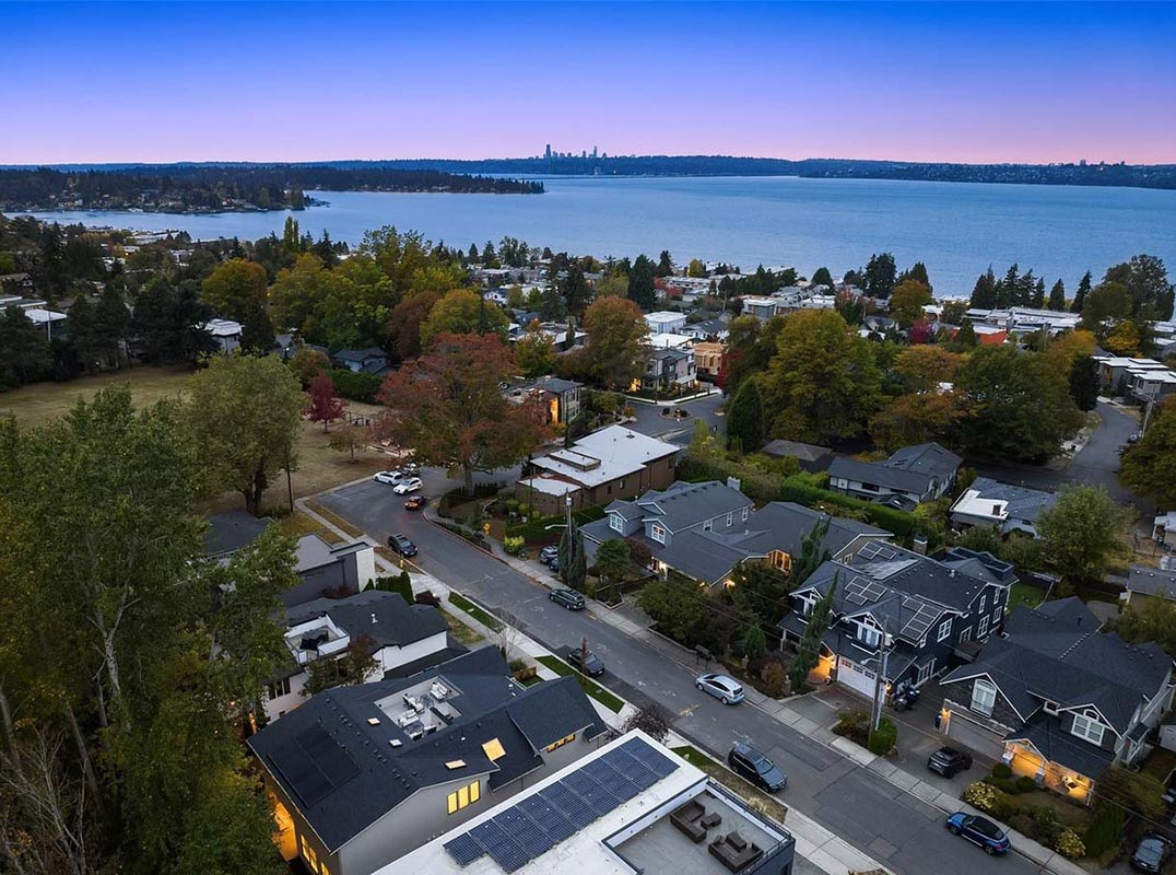 LHM Greater Seattle - Lakeview Terrace Masterpiece Look-Out