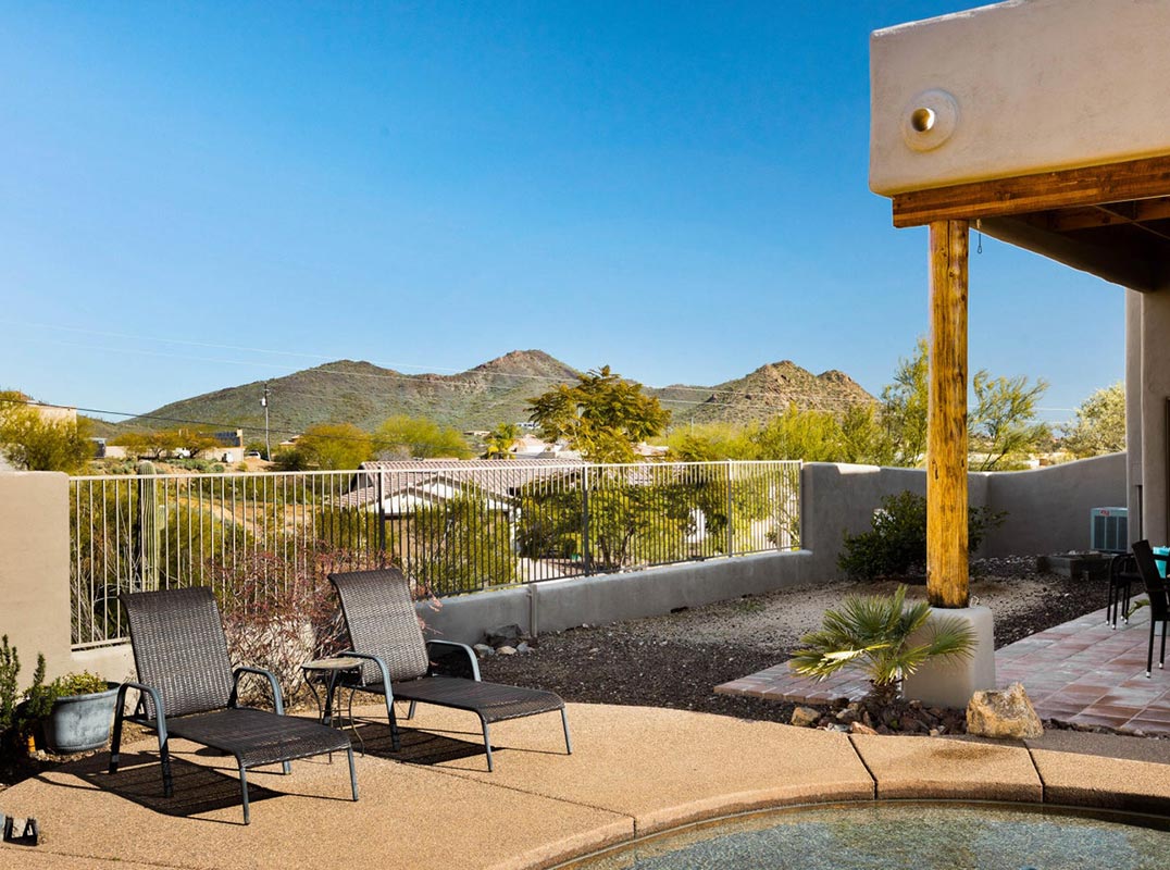 LHM Arizona - Beautifully Remodeled Territorial Home On An Elevated 1 ...