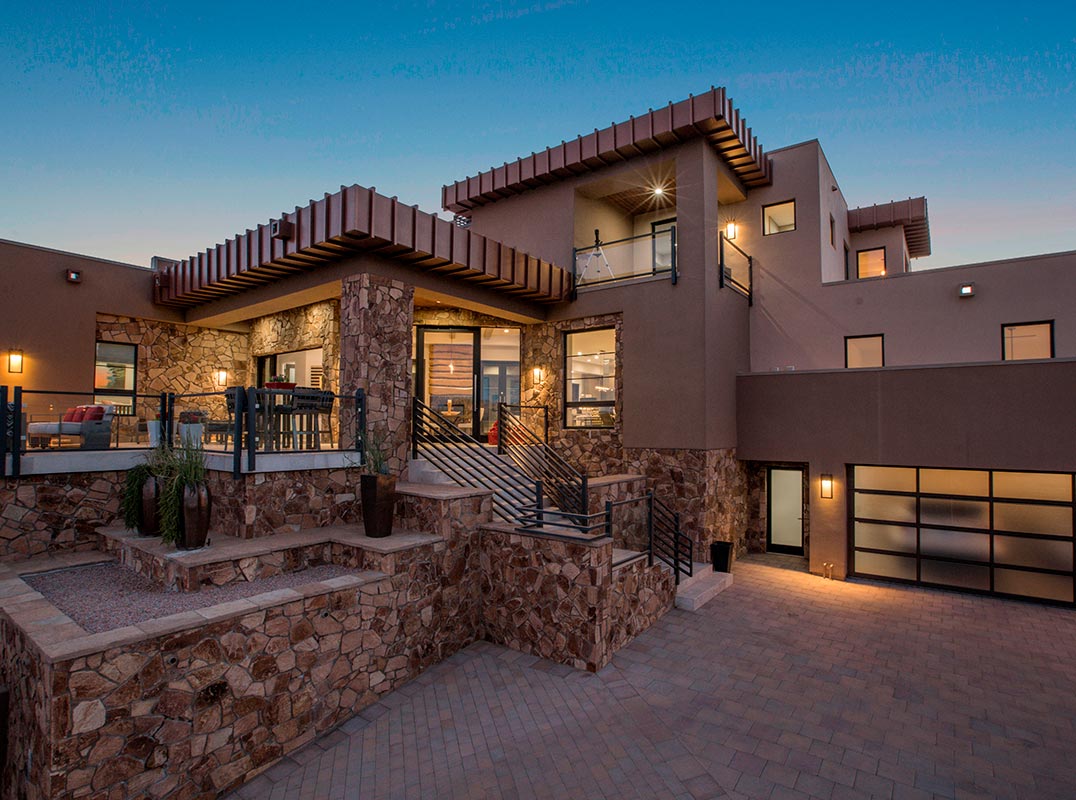 LHM Arizona - Stunning FireRock Contemporary