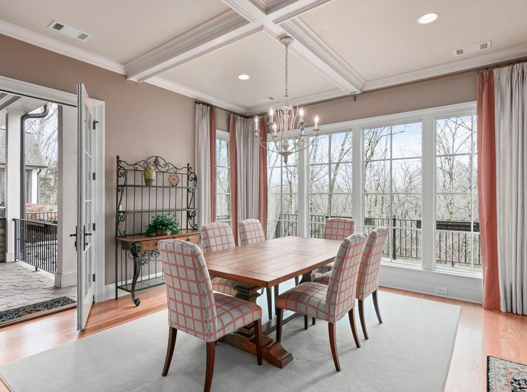 LHM Nashville - Ultra Private, Luxurious Ranch-Style Residence