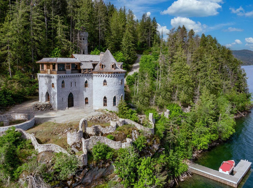 LHM Greater Seattle - Castle Von Frandsen Waterfront Estate