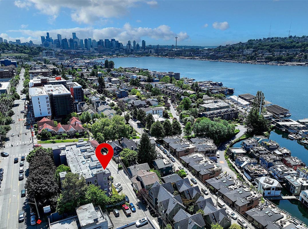 LHM Greater Seattle - Eastlake Condo Look-Out