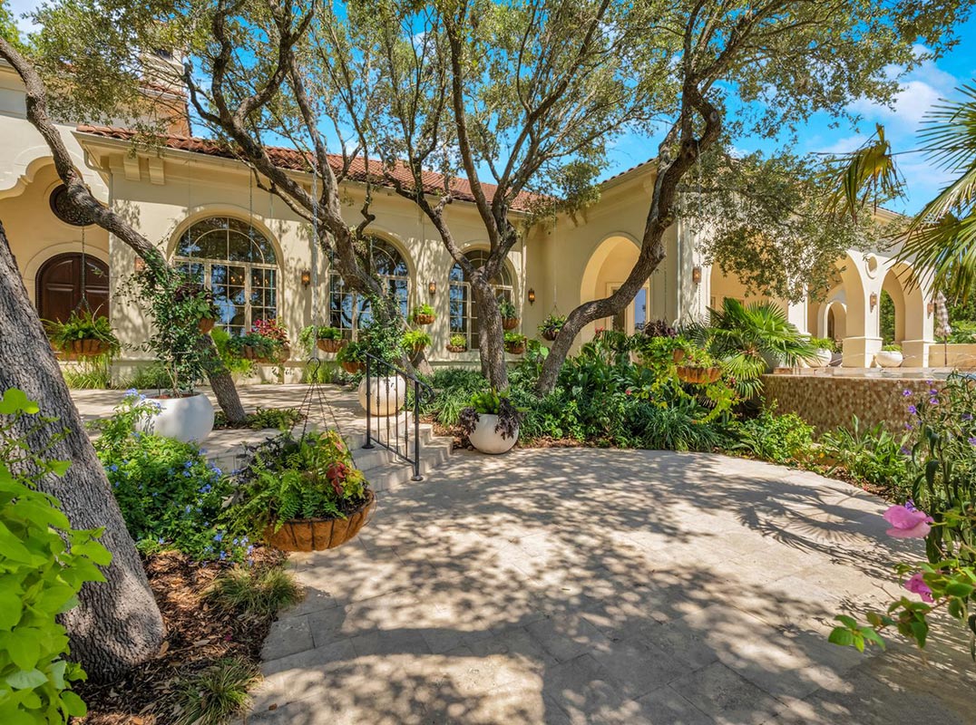 LHM San Antonio - The Dominion / Renaissance