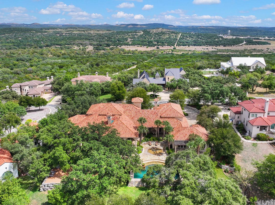 LHM San Antonio - Introducing 47 Vineyard: A Masterpiece by Linda Colvin