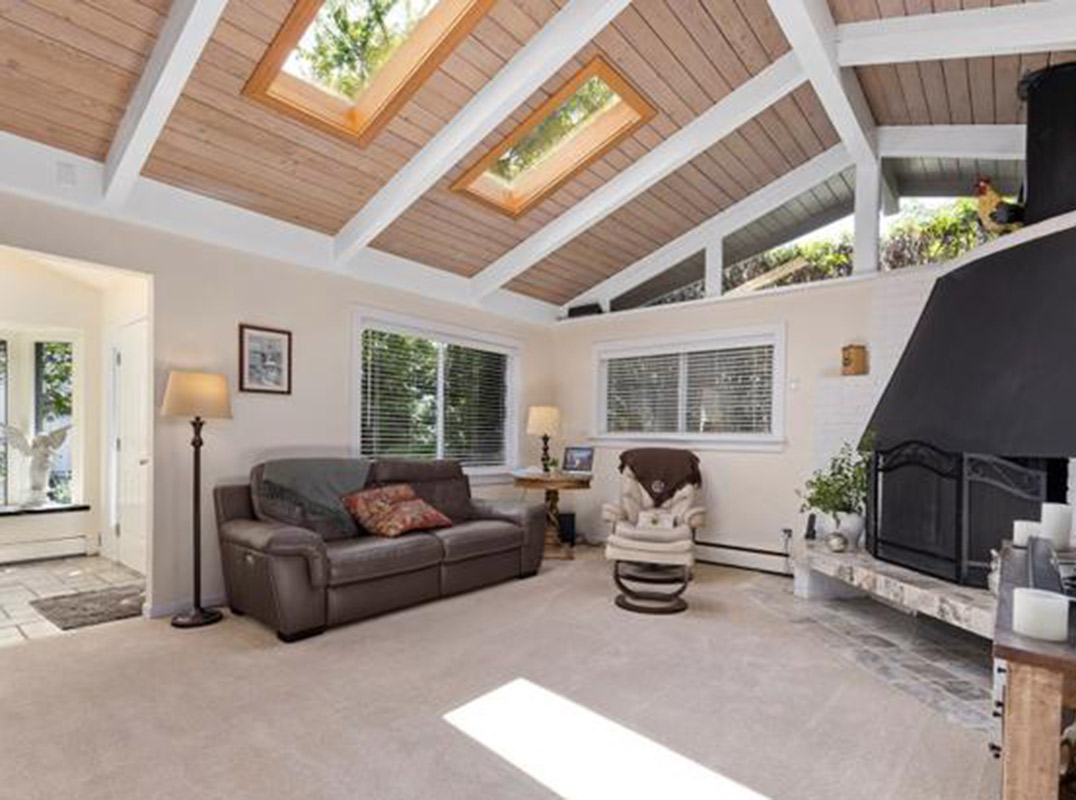 LHM Greater Seattle - Quaint Lake Whatcom Home