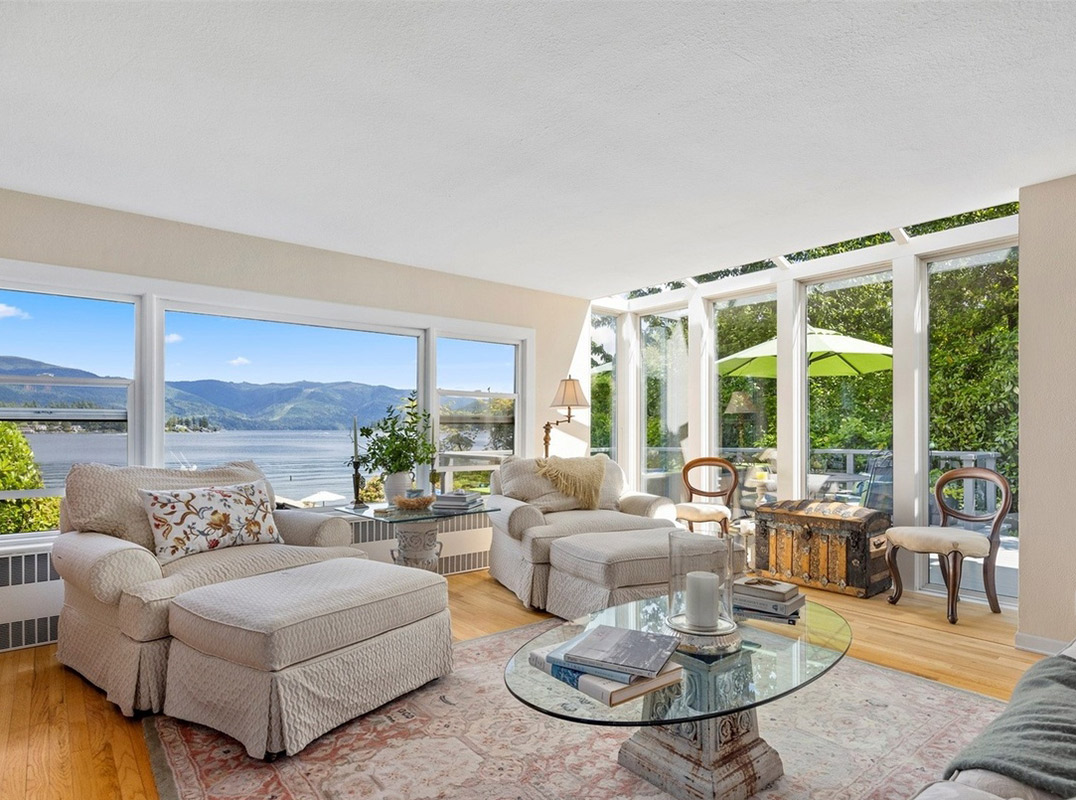 LHM Greater Seattle - Quaint Lake Whatcom Home