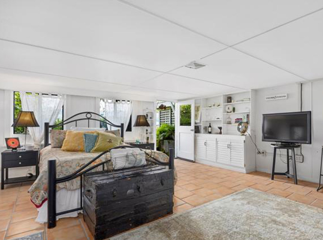 LHM Greater Seattle - Quaint Lake Whatcom Home