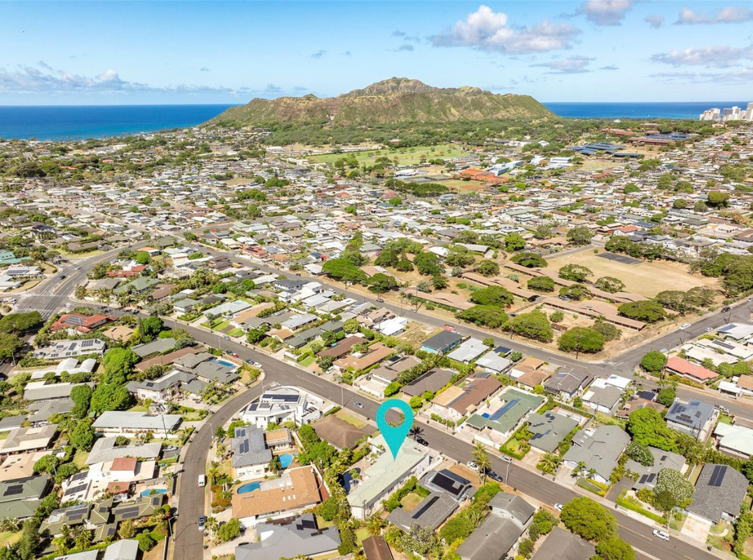 LHM Hawaii | Pacific Luxury Living - 987 Hunakai Street