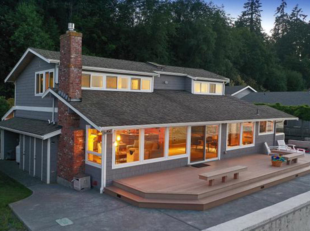 LHM Greater Seattle - Rare Bells Beach Waterfront Estate
