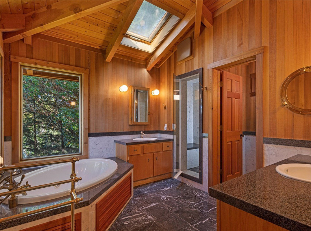 LHM Greater Seattle - Mitchell Bay Dream Home