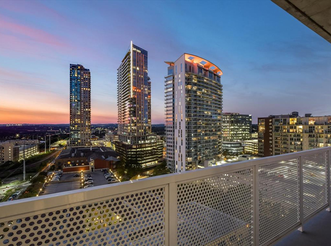LHM Austin - Unparalleled Luxury In One of Austin's Tallest Building