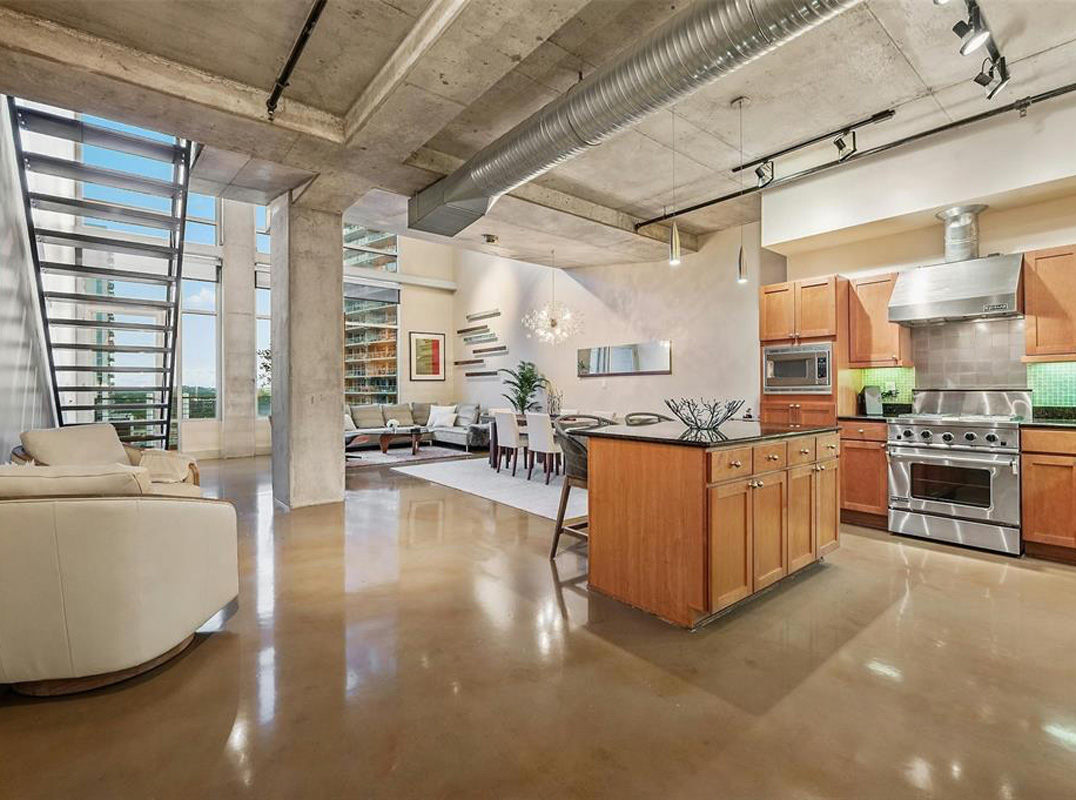 LHM Austin - Stunning Two-Story, Loft-Style Penthouse In The Heart Of ...