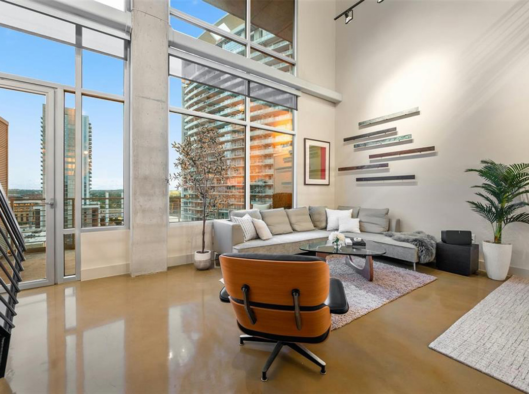 LHM Austin - Stunning Two-Story, Loft-Style Penthouse In The Heart Of ...