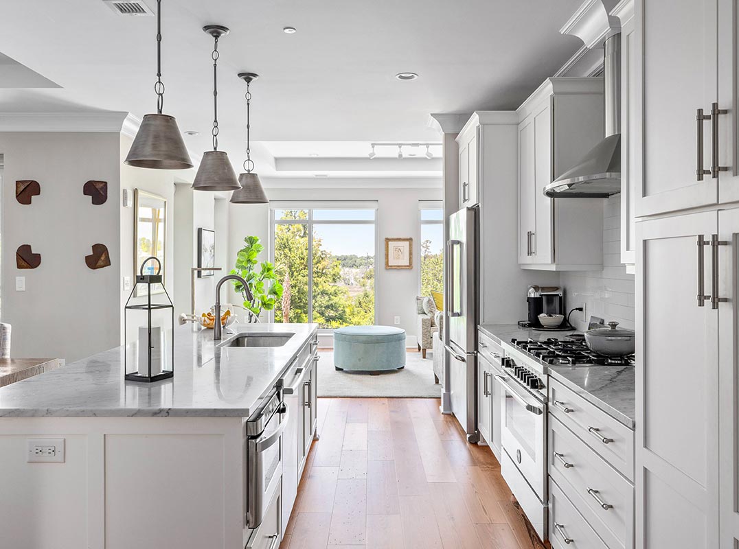 LHM Charleston - Chic, Professionally Designed Turn-Key Home with Marsh ...