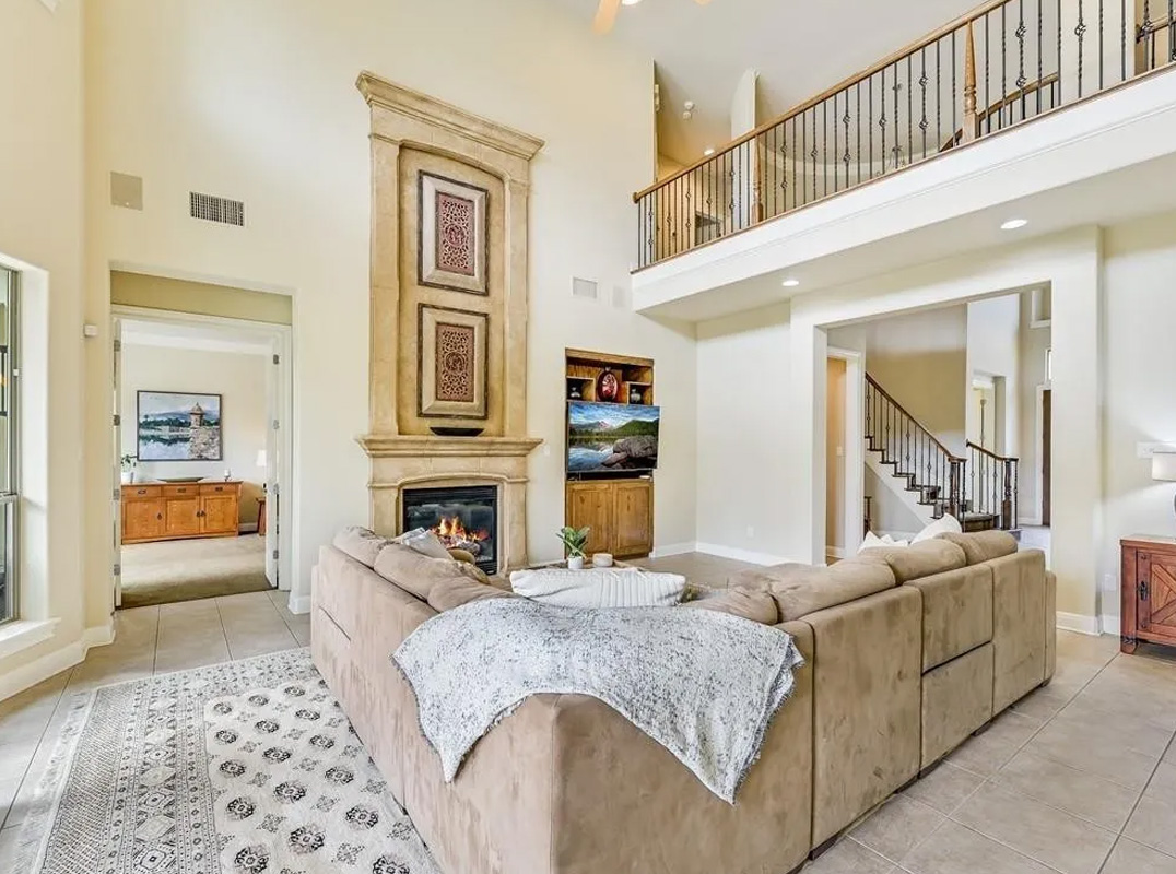 LHM Austin - Home On 11th Tee Box Of University Of Texas Golf Course