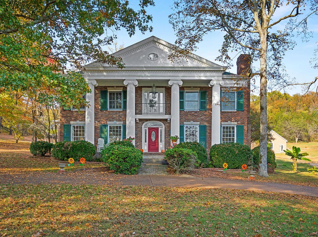 LHM Nashville - The Crescent View Mansion