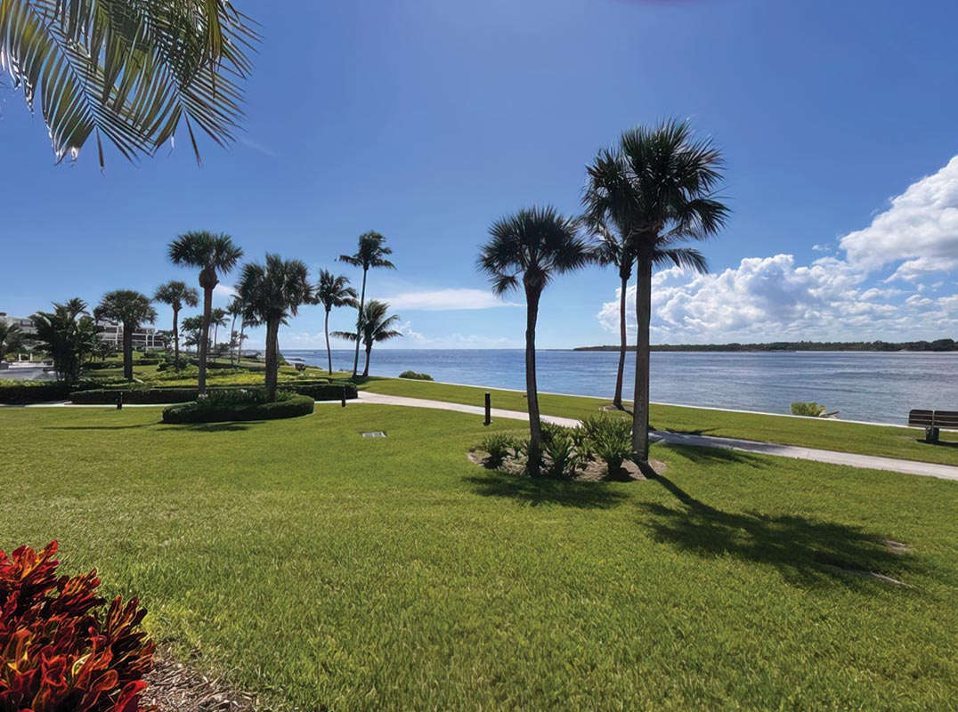 LHM The Palm Beaches - Condo at Sailfish Point With Panoramic Views